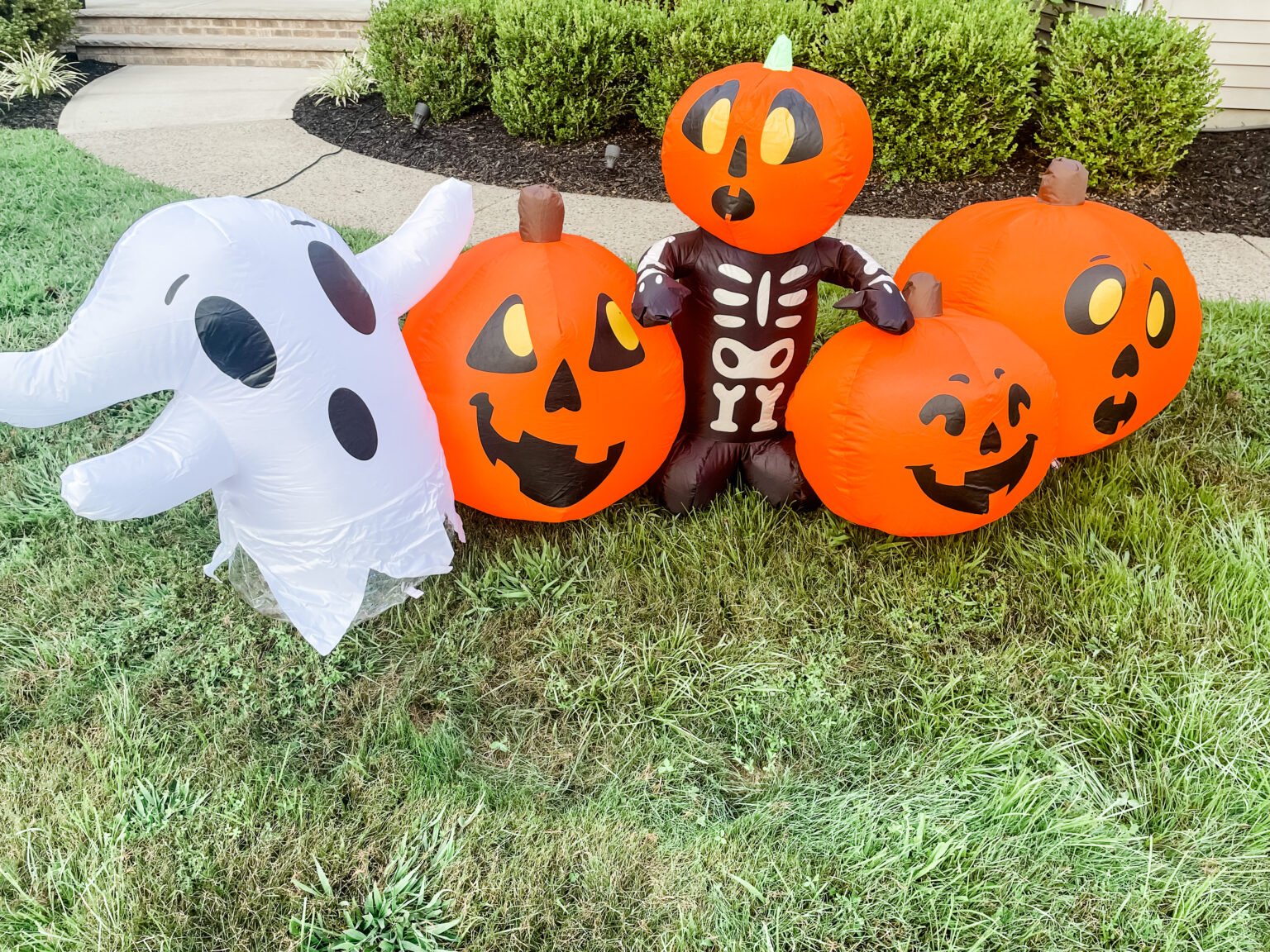 Halloween Outdoor Inflatables from Sunnydaze Decor - Just Simply Mom