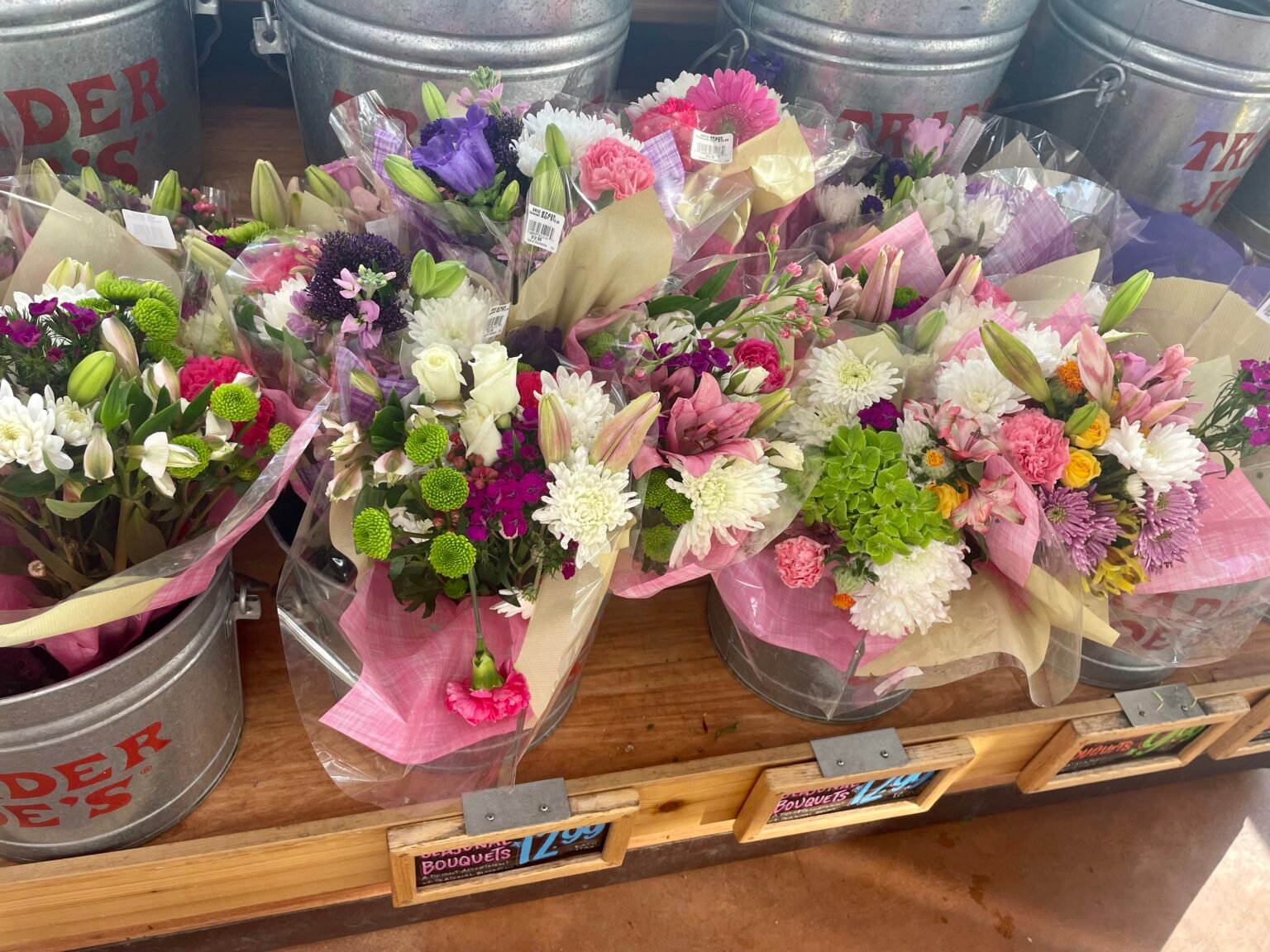 The Ultimate Guide to Making Inexpensive Bouquets with Trader Joe's ...