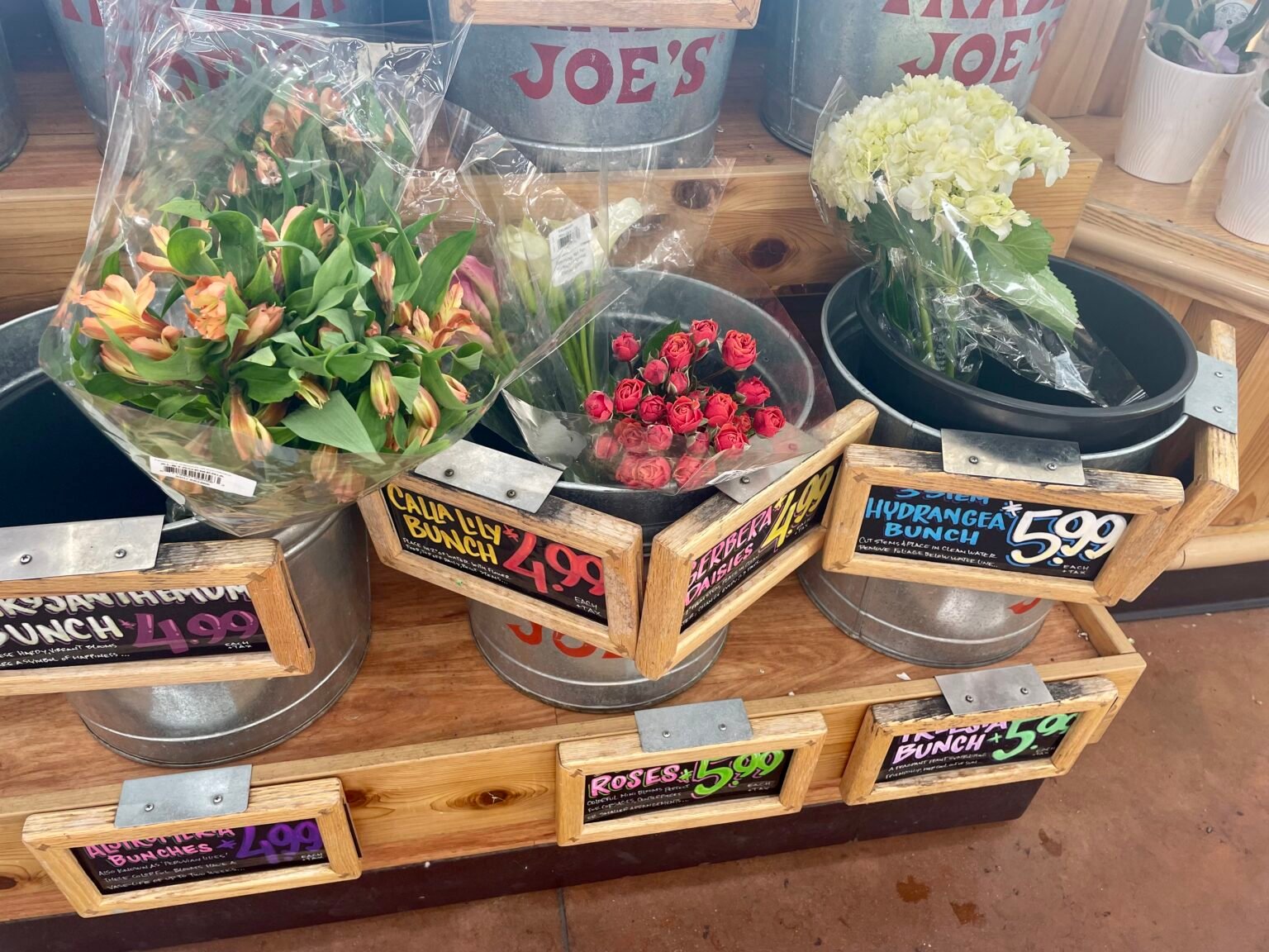 The Ultimate Guide to Making Inexpensive Bouquets with Trader Joe's ...