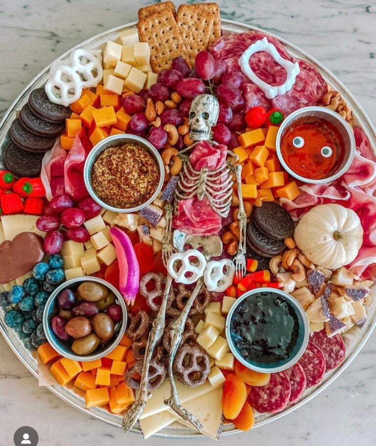 28 Scary Good Char-Boo-Terie Board Ideas to Elevate Your Halloween ...