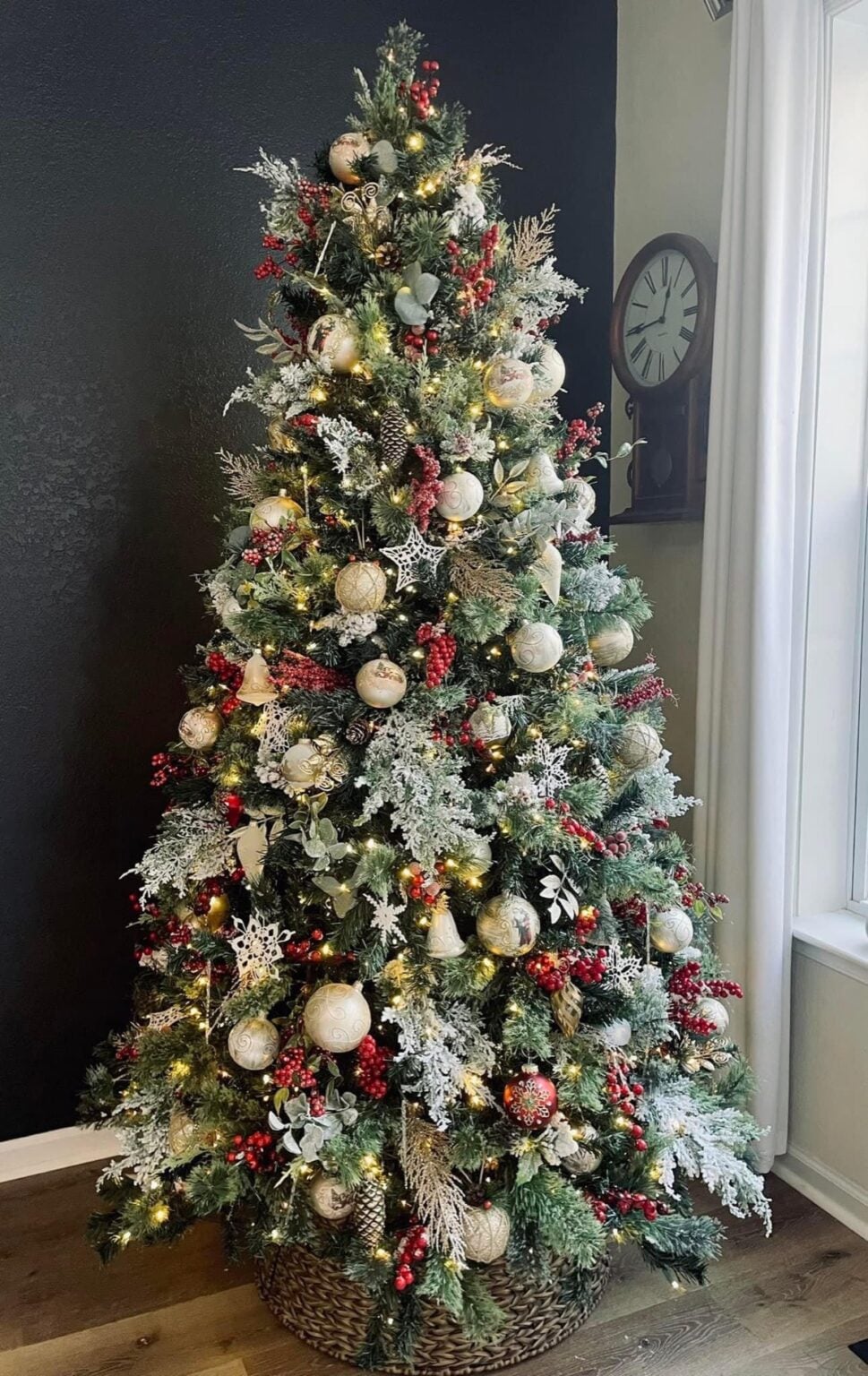 72 Stunning Christmas Tree Ideas to Add Festive Cheer to Your Home ...