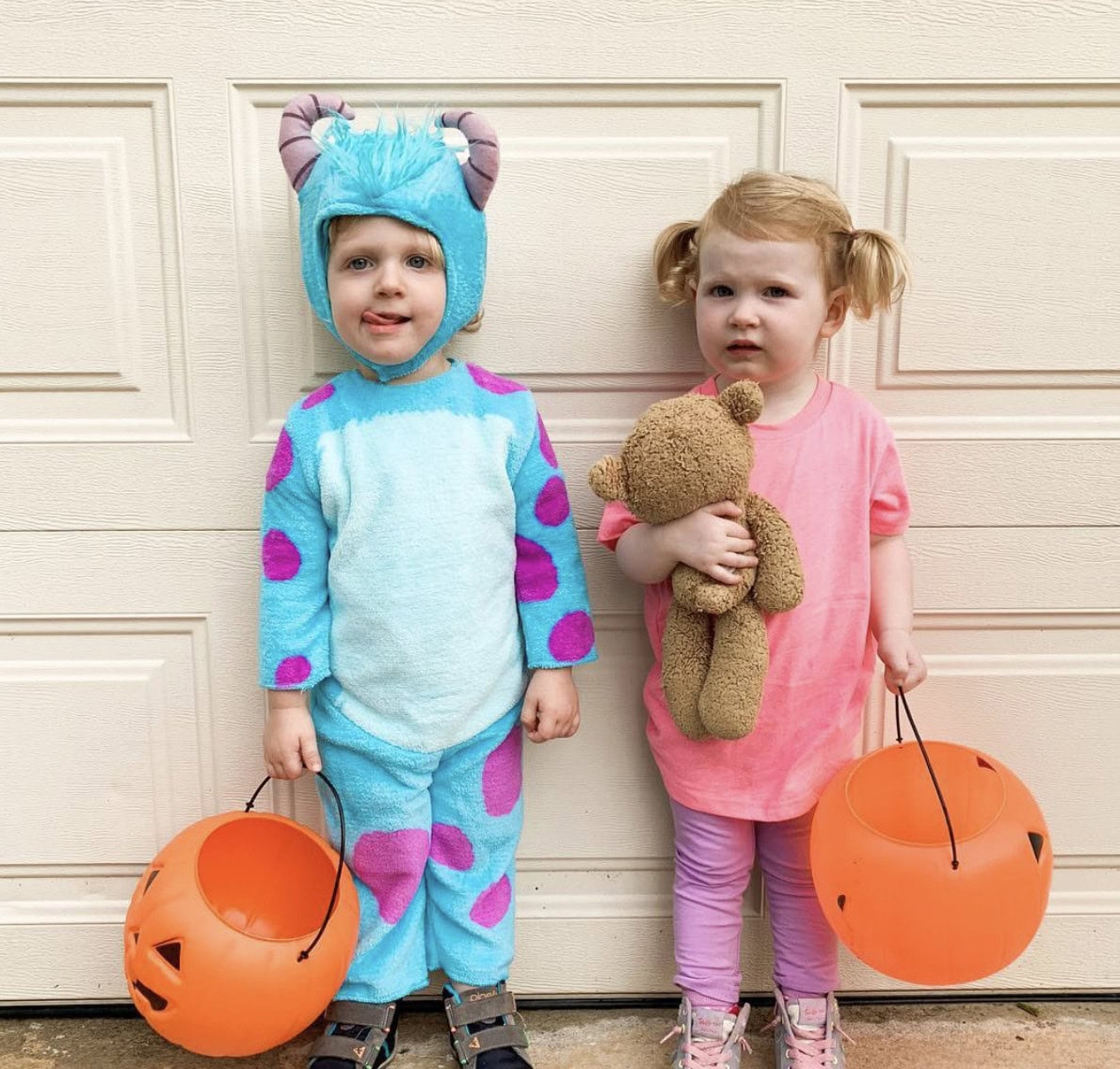50 Twin Halloween Costumes You Have to Try - Just Simply Mom